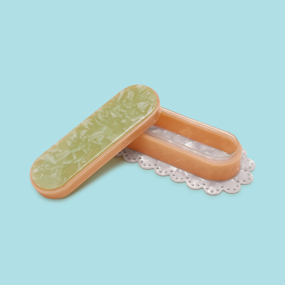 Pistachio Eclair Box – Coucou Suzette