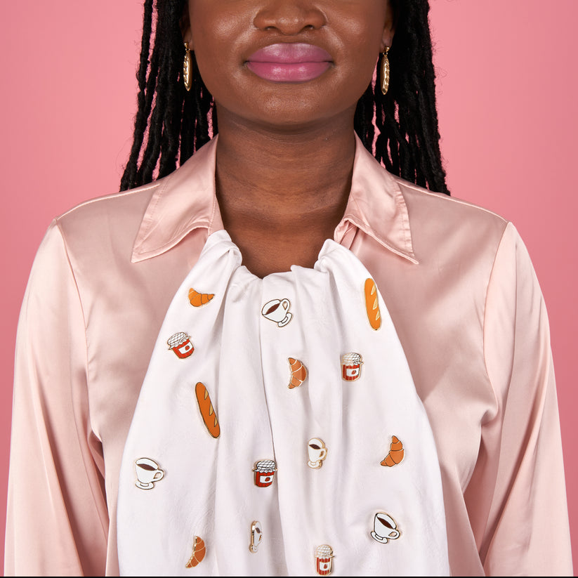 Croissant Pin Coucou Suzette